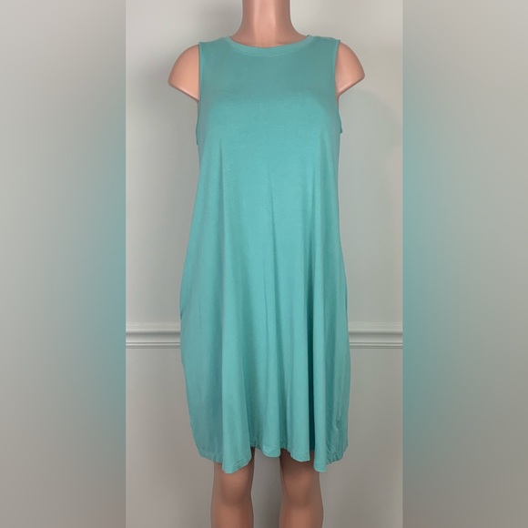 Time and Tru | Dresses | Time And Tru Green Sleeveless Crew Neck ...